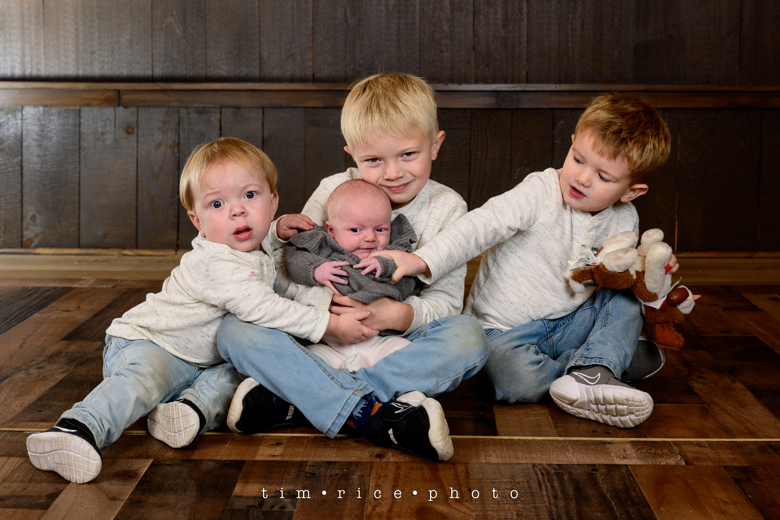 the dailypic 4810 yr14 062 3 Boys and Baby Molly – tim rice photo