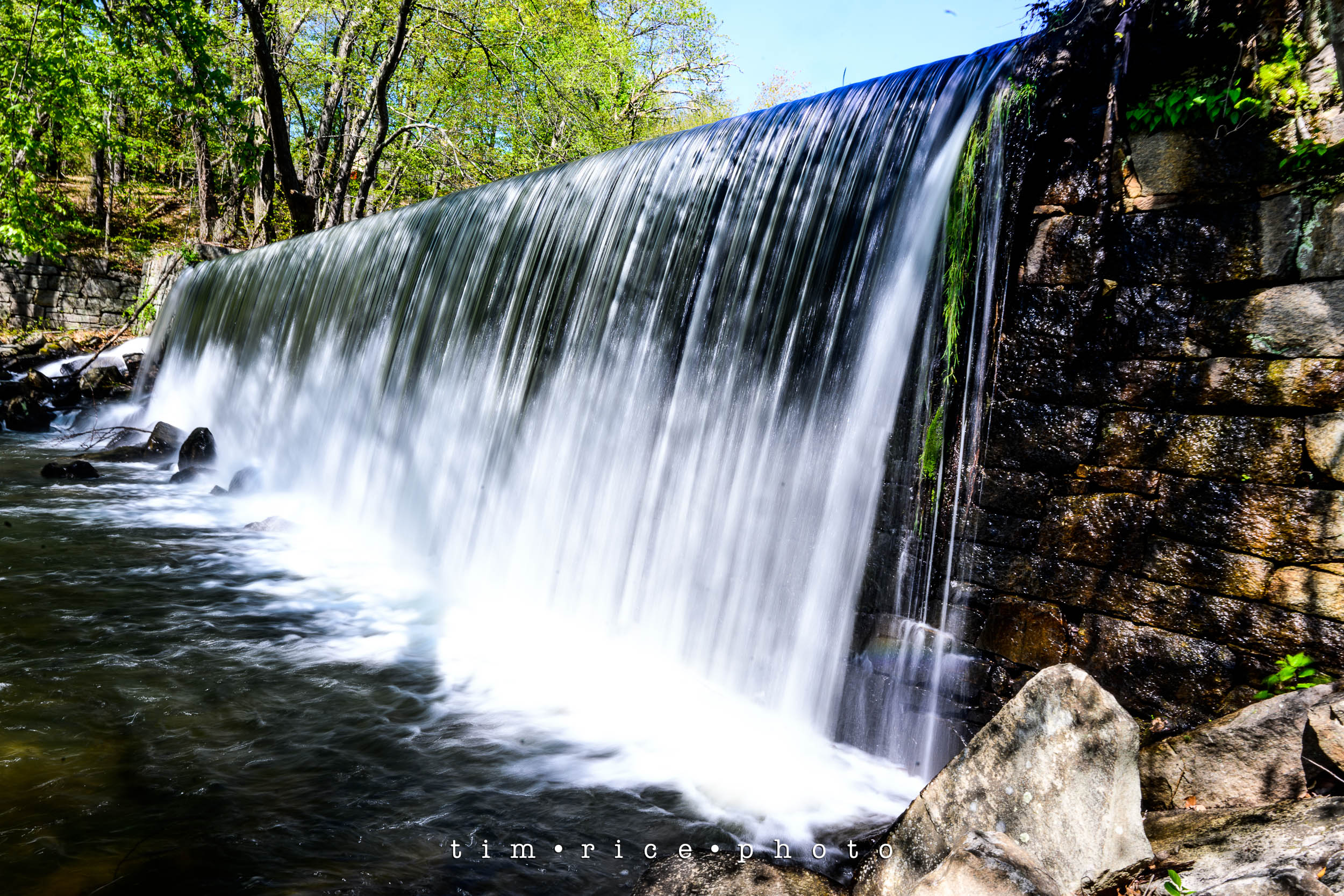 the dailypic 4969 yr14 221 Manchaug Falls – tim rice photo