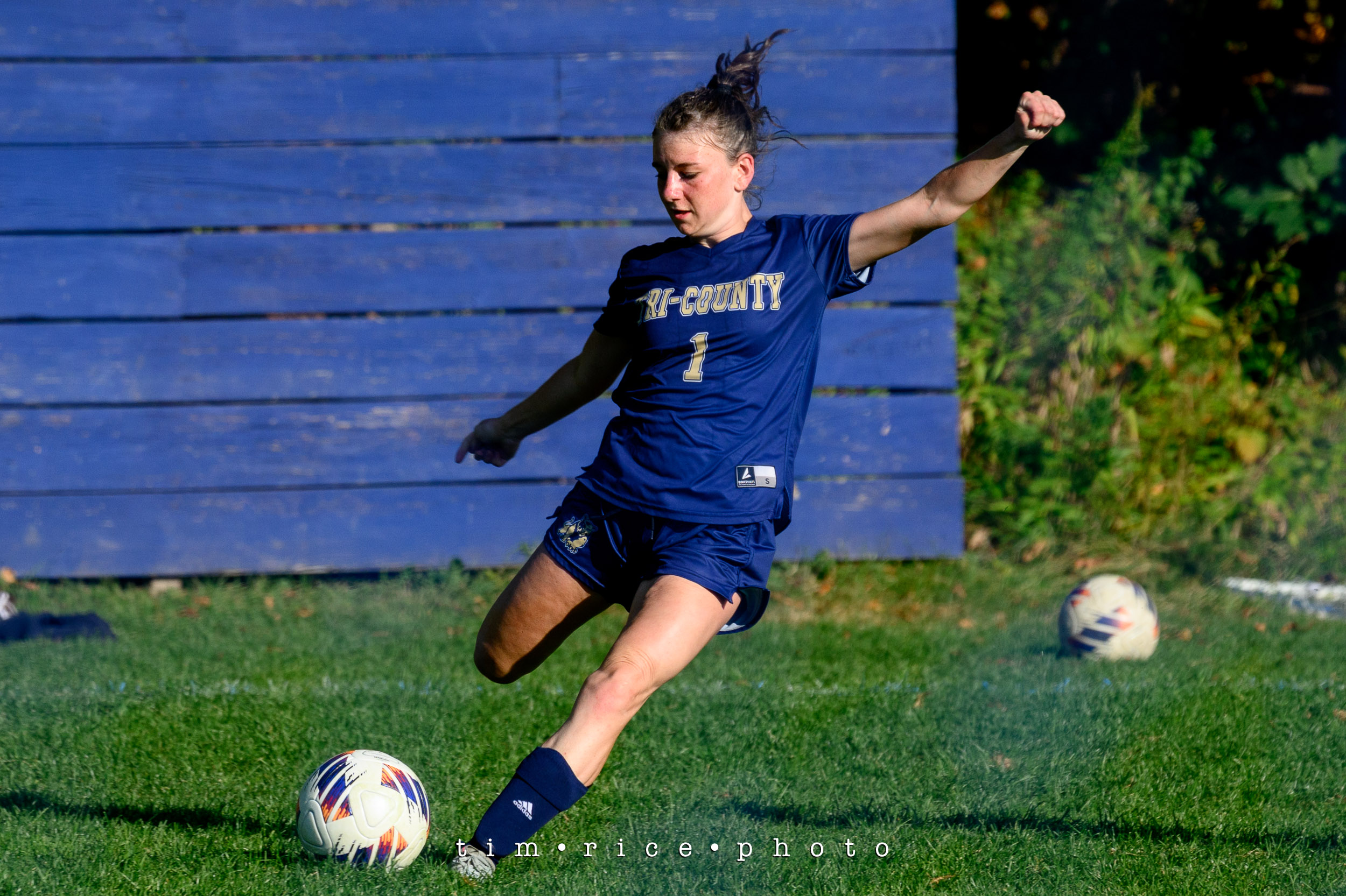 the dailypic 5829 yr16 350 TC Girls Soccer – tim rice photo